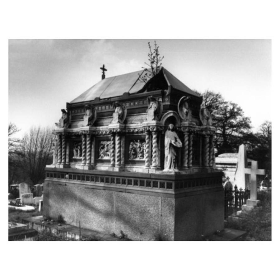 A self guided digital walk of Heritage Lottery restored monuments in ...